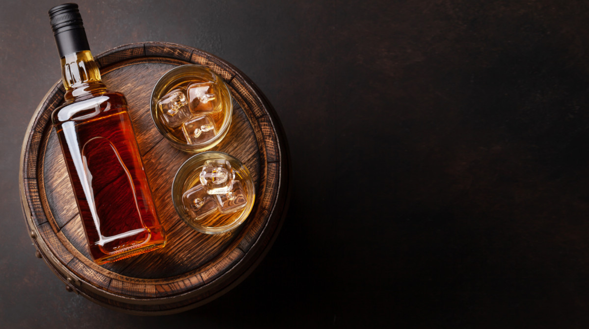 Aquí te decimos cómo iniciar una colección de ron | Esquire